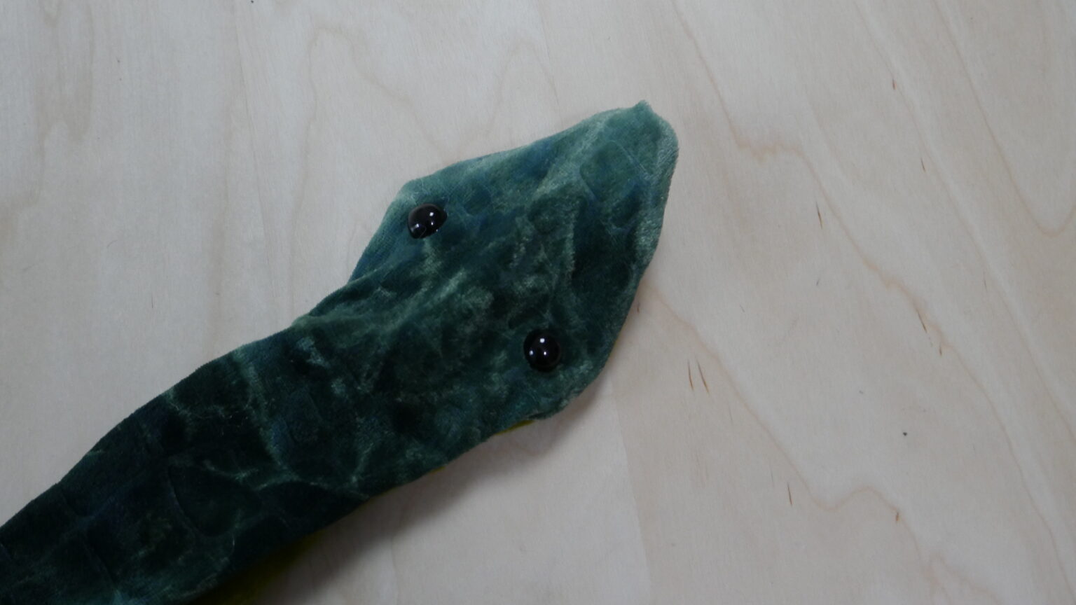 Vera: Monster Prom Snake Wig Tutorial – RandomTuesday