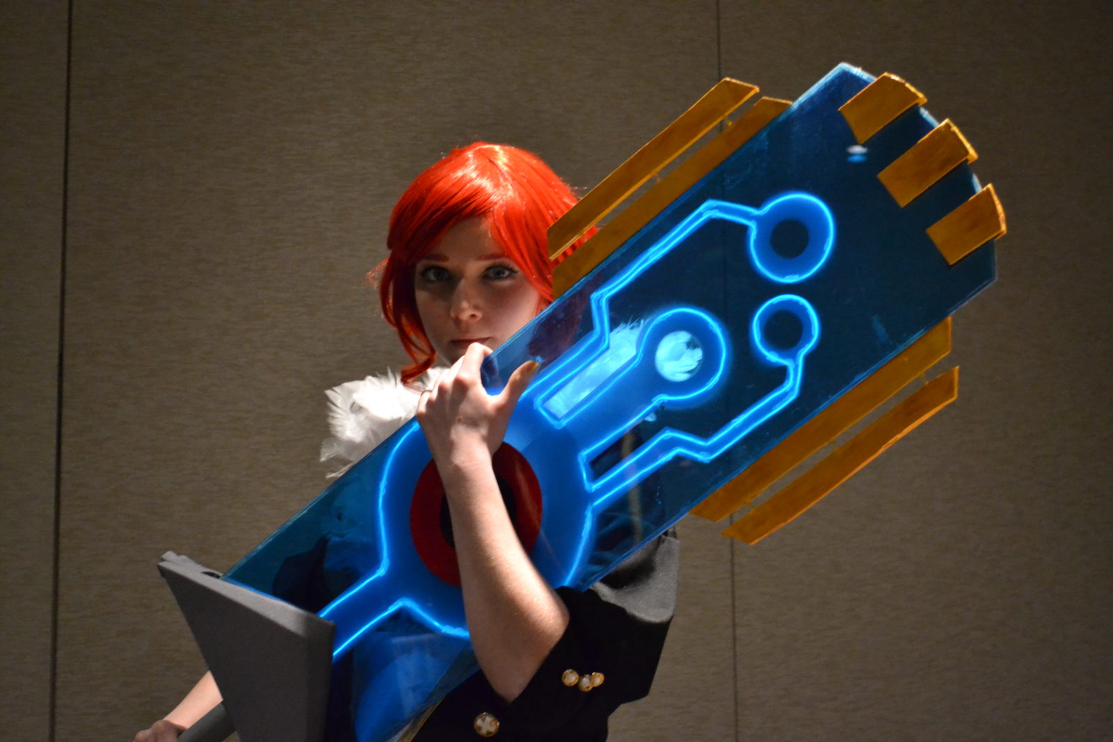 We All Become: Red from Transistor Cosplay – RandomTuesday